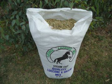 Mandalong Stock Feeds. Hay & Chaff